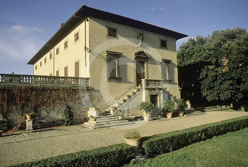 La Villa de Enrico Caruso: Le Mythe de la Chanson Italienne